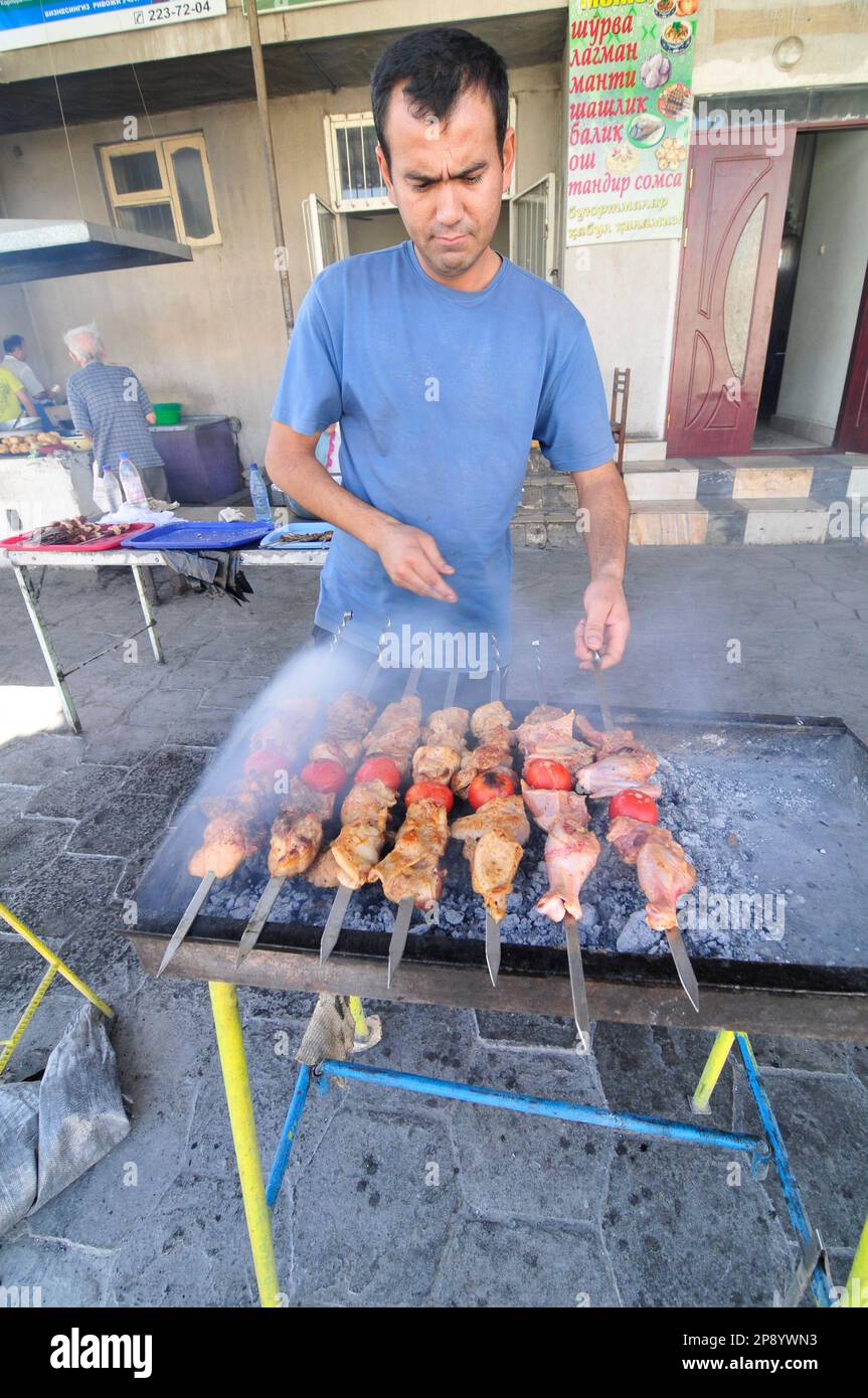 Outdoor cooking uzbekistan hi-res stock photography and images - Alamy