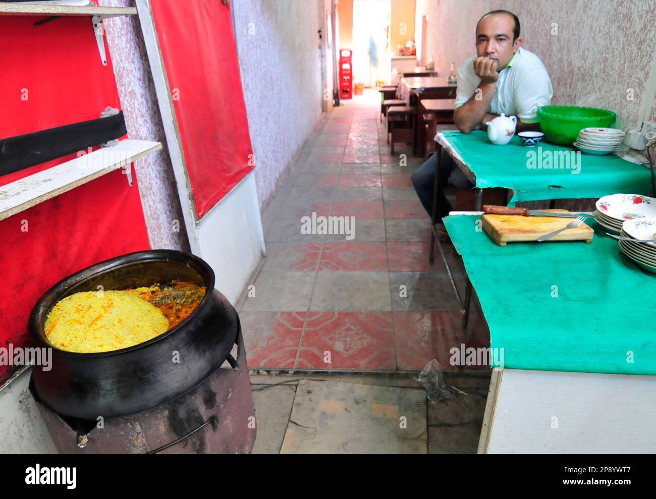Uzbeki cuisine hi-res stock photography and images - Alamy
