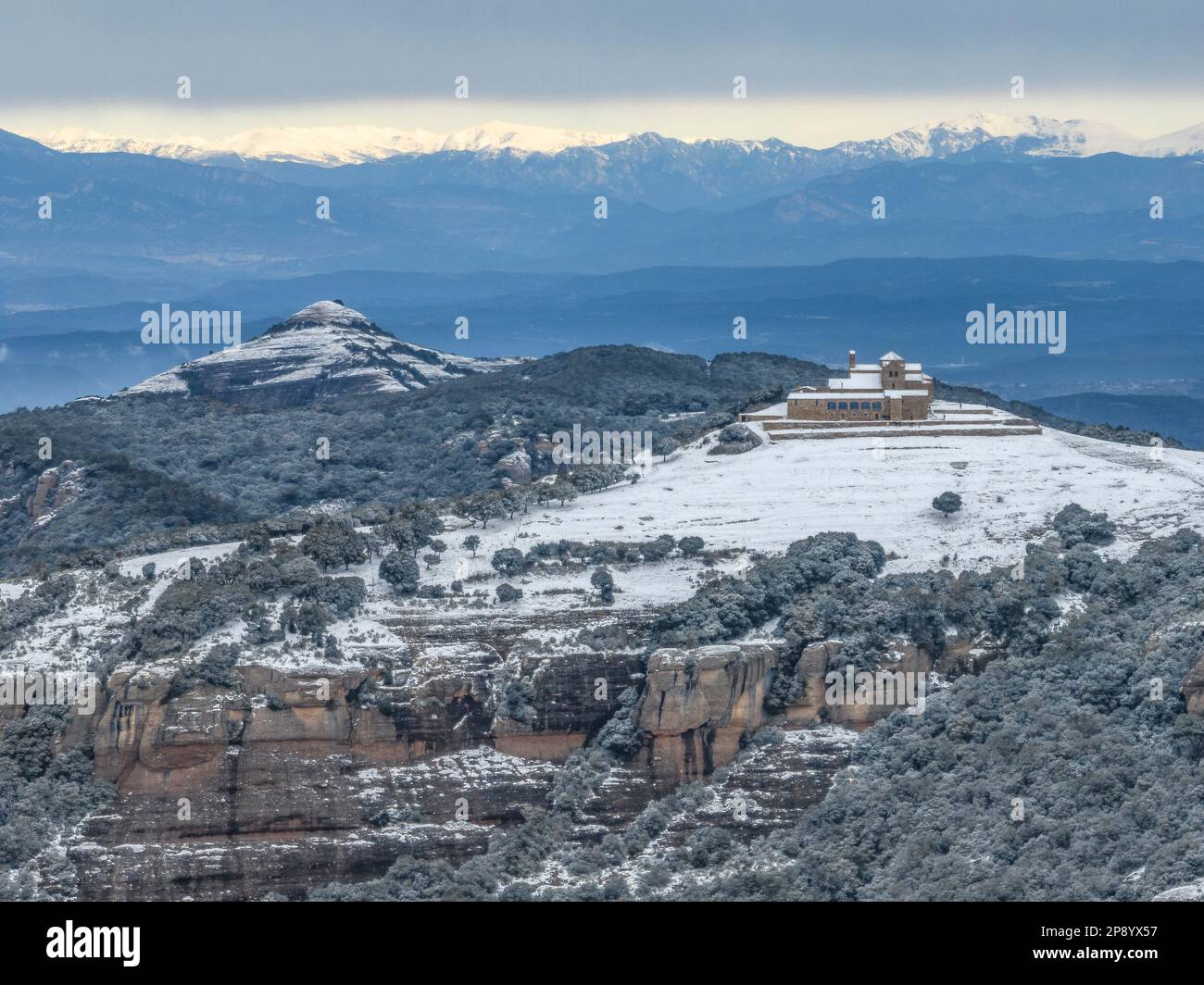Iglesia de la roca y la iglesia de roca hi-res stock photography and ...