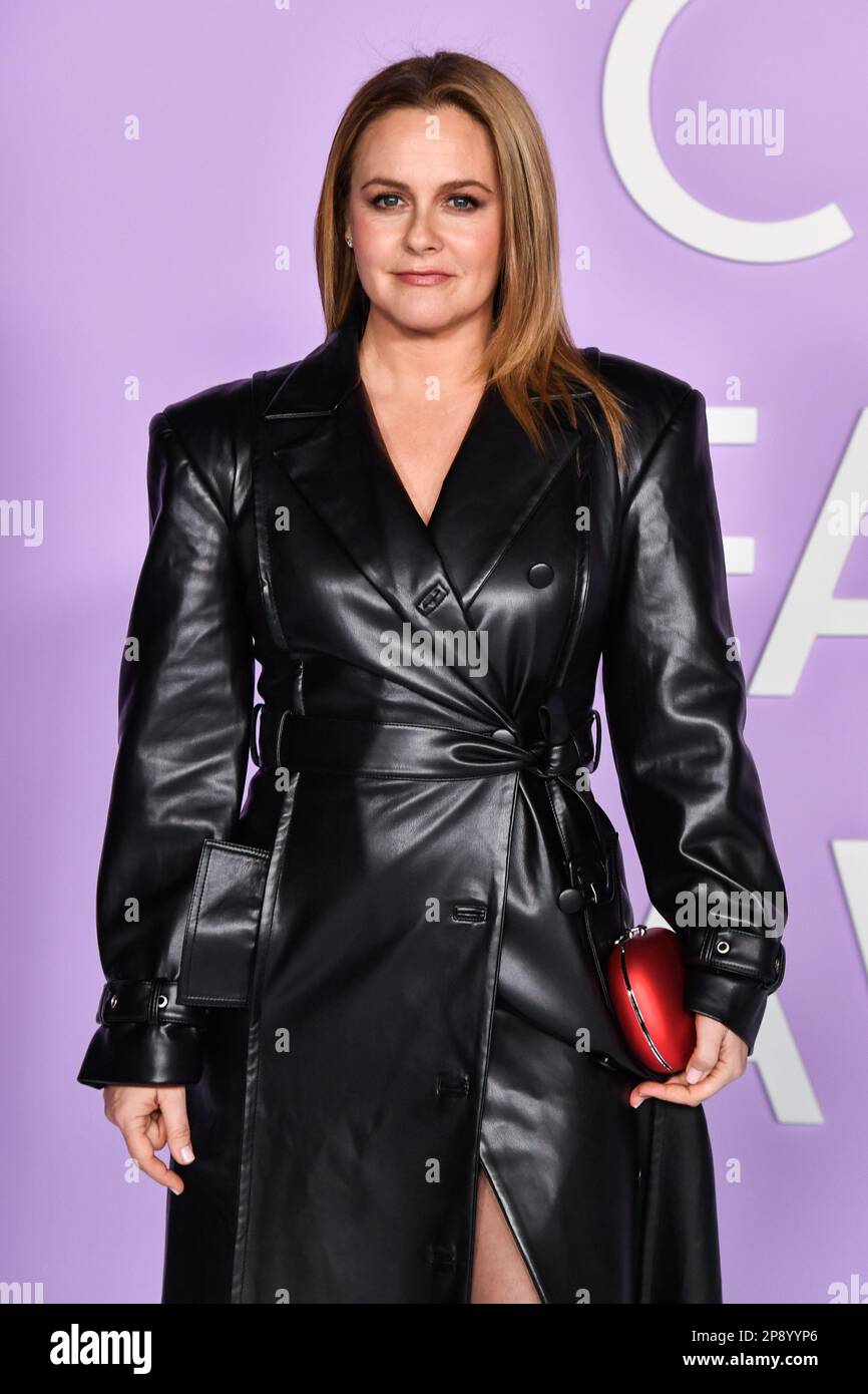 Hollywood, USA. 09th Mar, 2023. Alicia Silverstone walking on the red ...