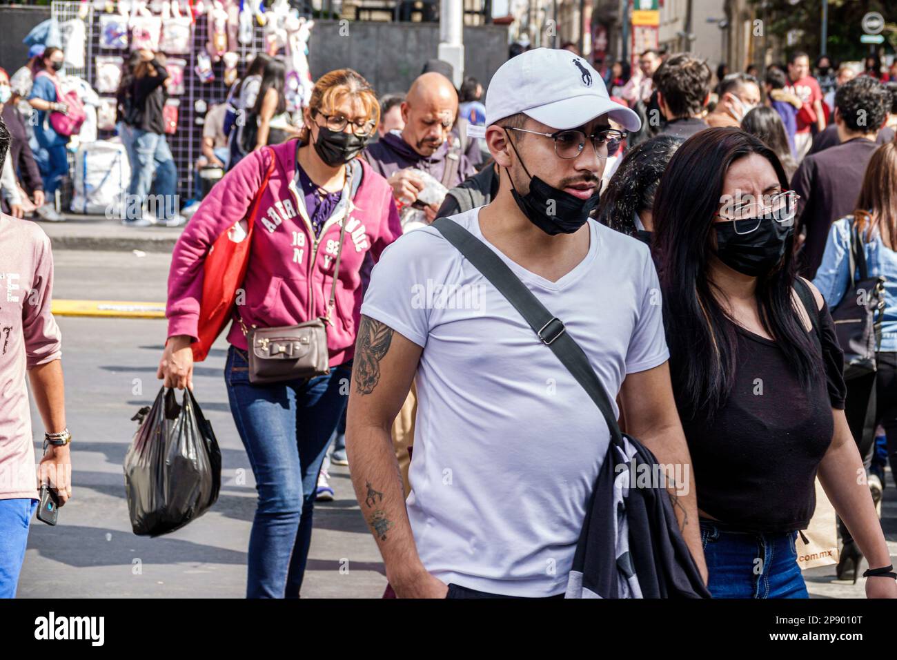 Mexico City,crossing,man men male,woman women lady female,adult adults ...
