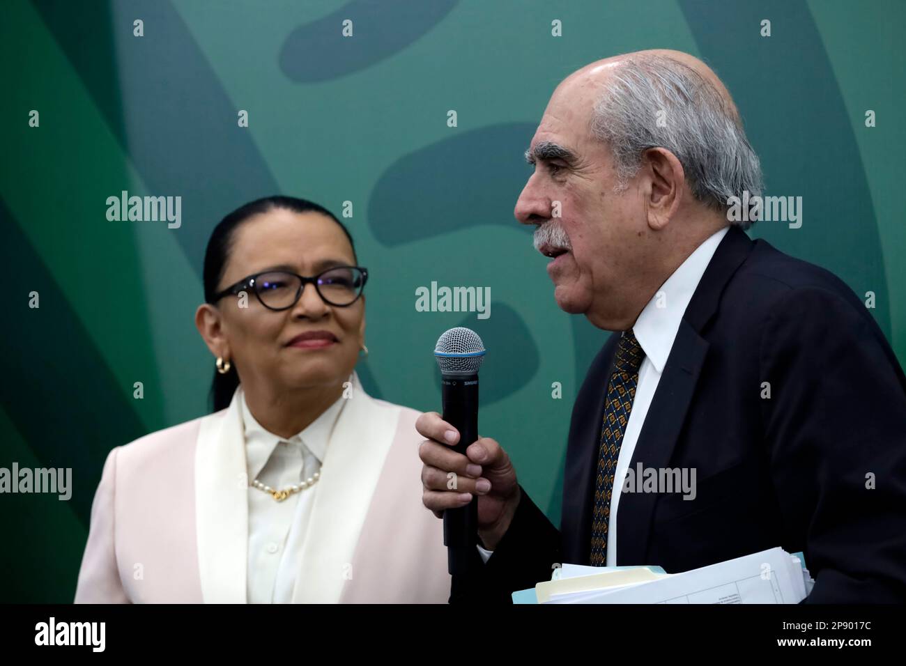 Genaro rodriguez hi-res stock photography and images - Alamy