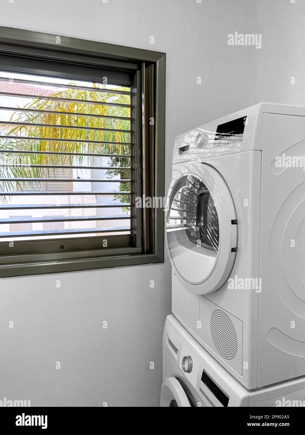 Washing modes hi-res stock photography and images - Alamy