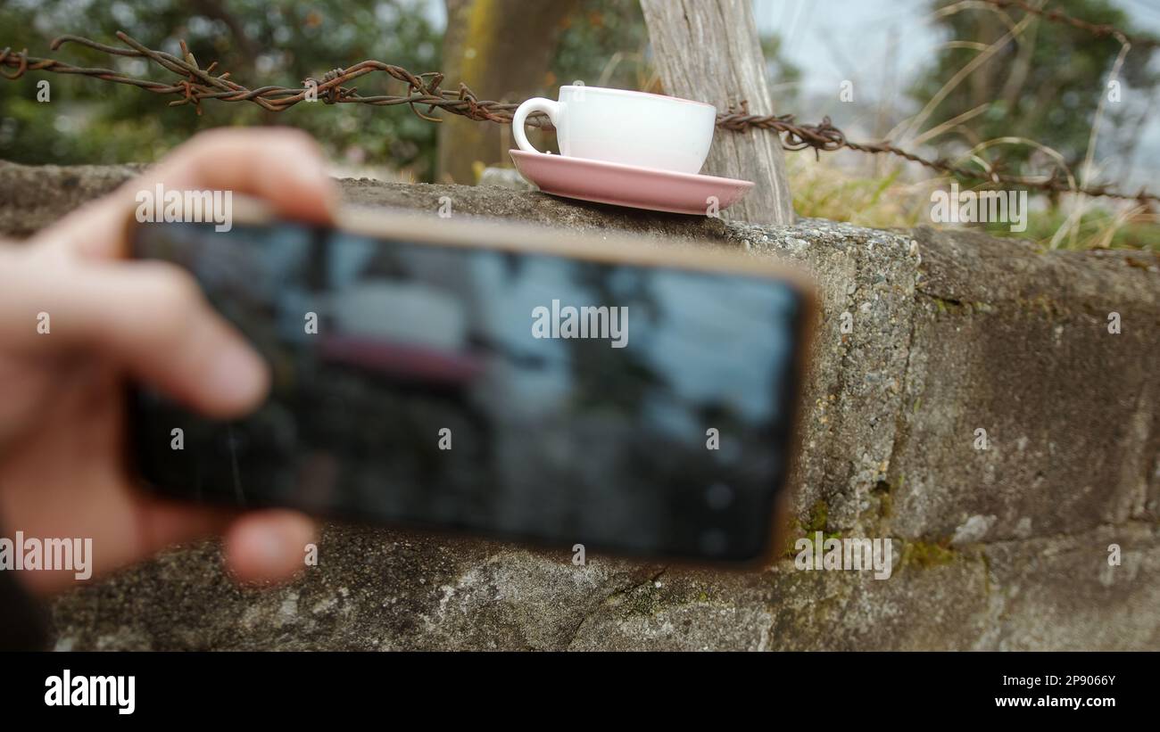 Capturing Coffee and Tea Moments with a Smart Phone Outdoors: Enjoying ...