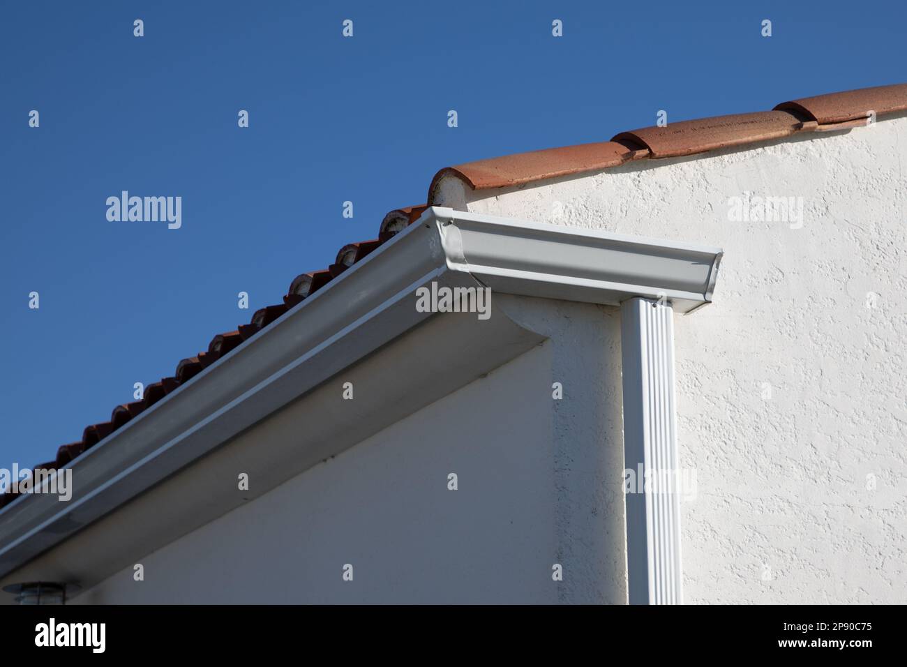 Aluminum rain gutters hi-res stock photography and images - Alamy
