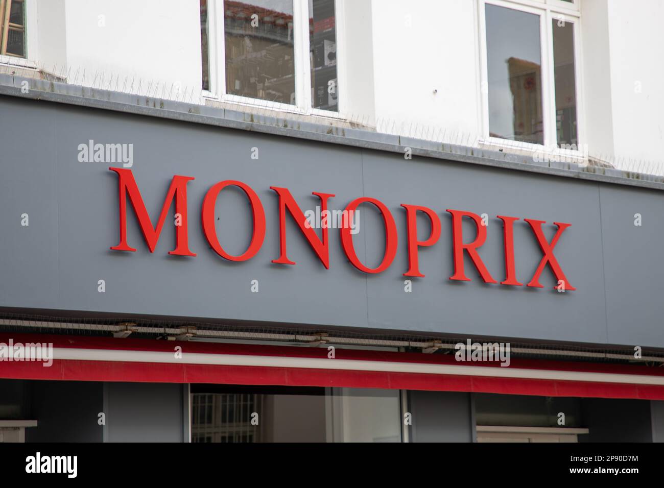 Bordeaux , Aquitaine France - 03 05 2023 : Monoprix logo brand and text ...