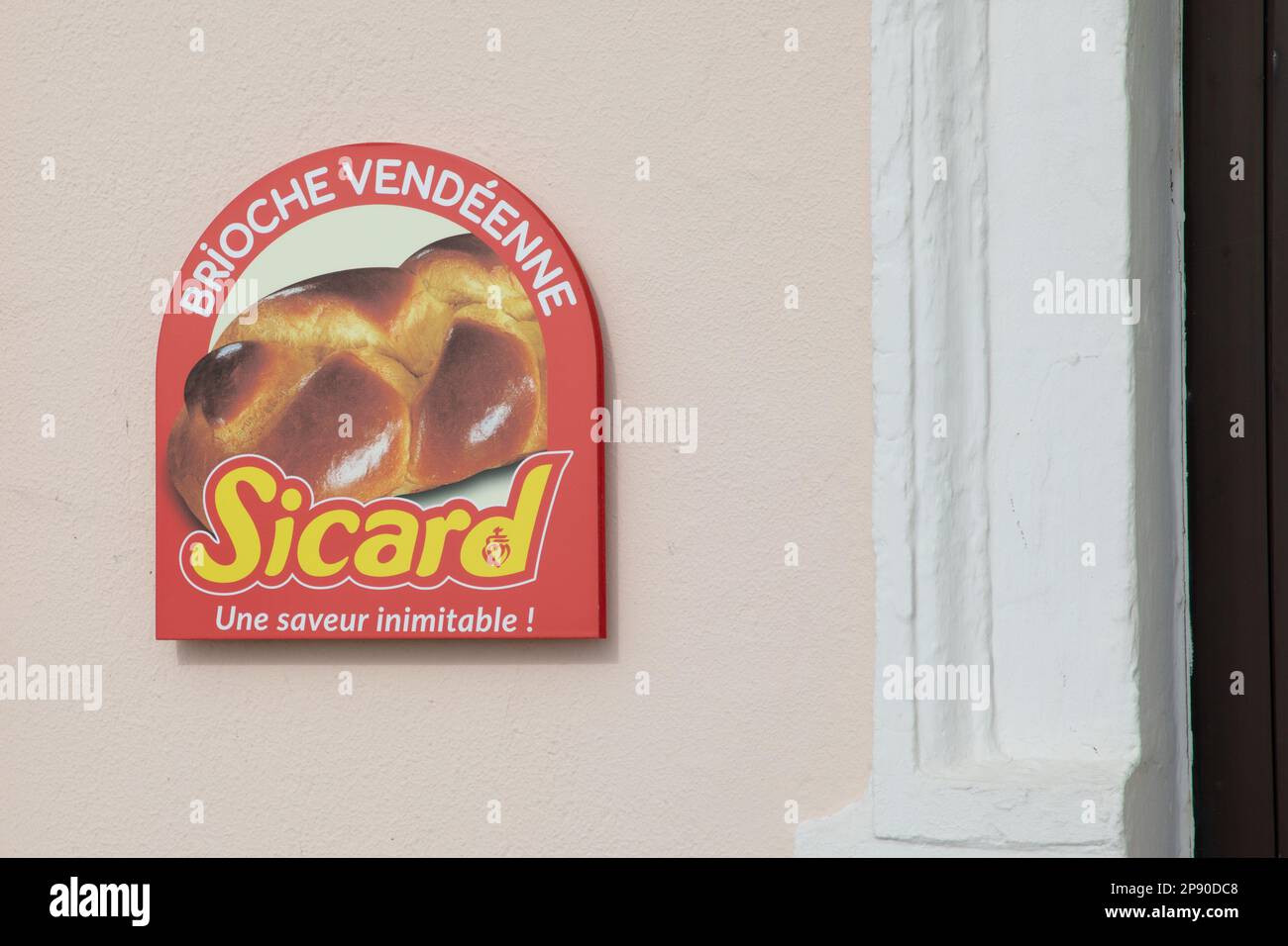 Bordeaux , Aquitaine France - 03 05 2023 : roger sicard brioche ...