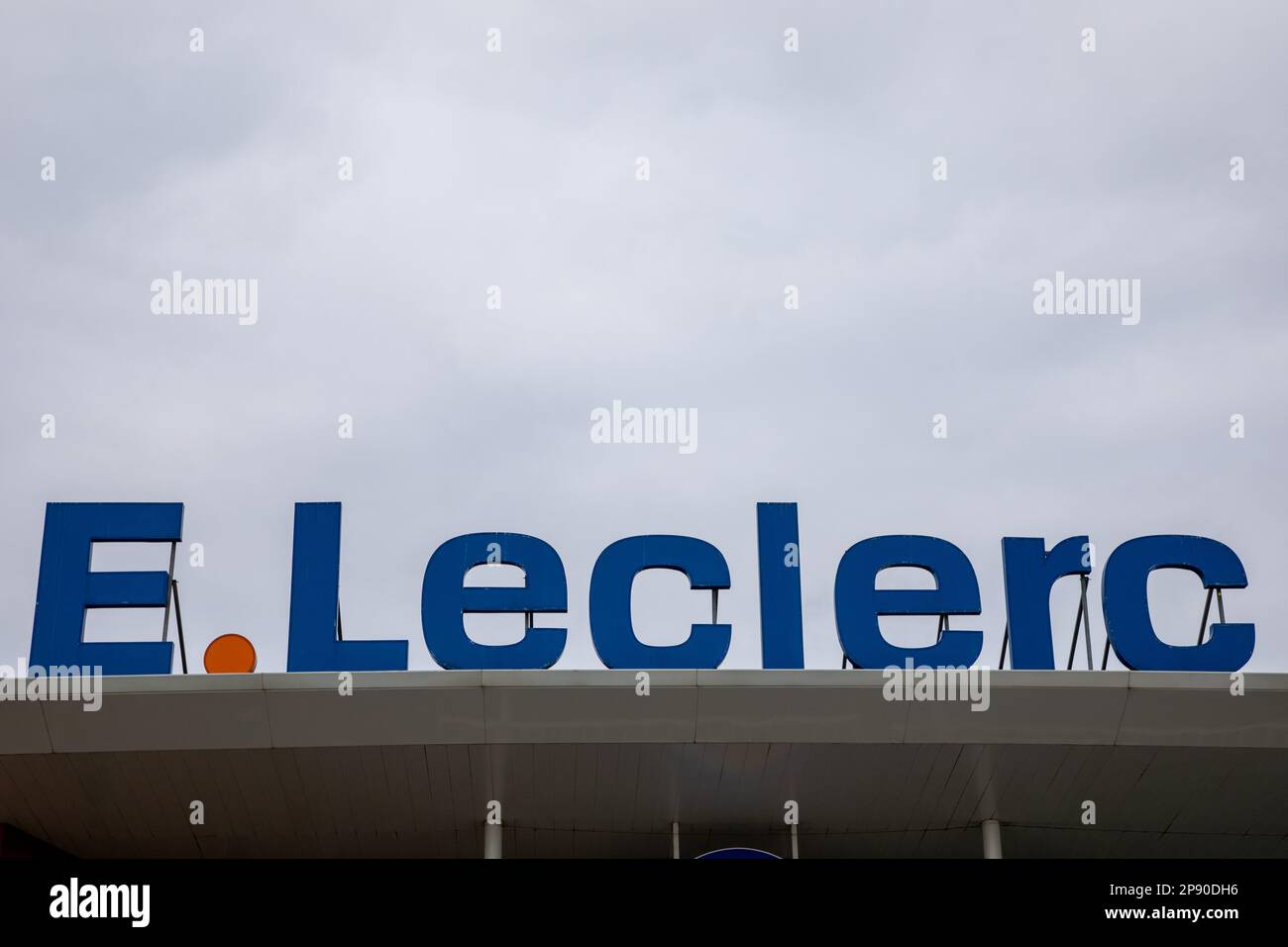 Bordeaux , Aquitaine France - 02 27 2023 : e Leclerc logo brand store ...