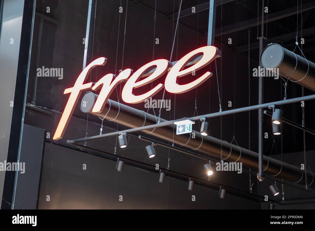 Free telecom france hi-res stock photography and images - Alamy