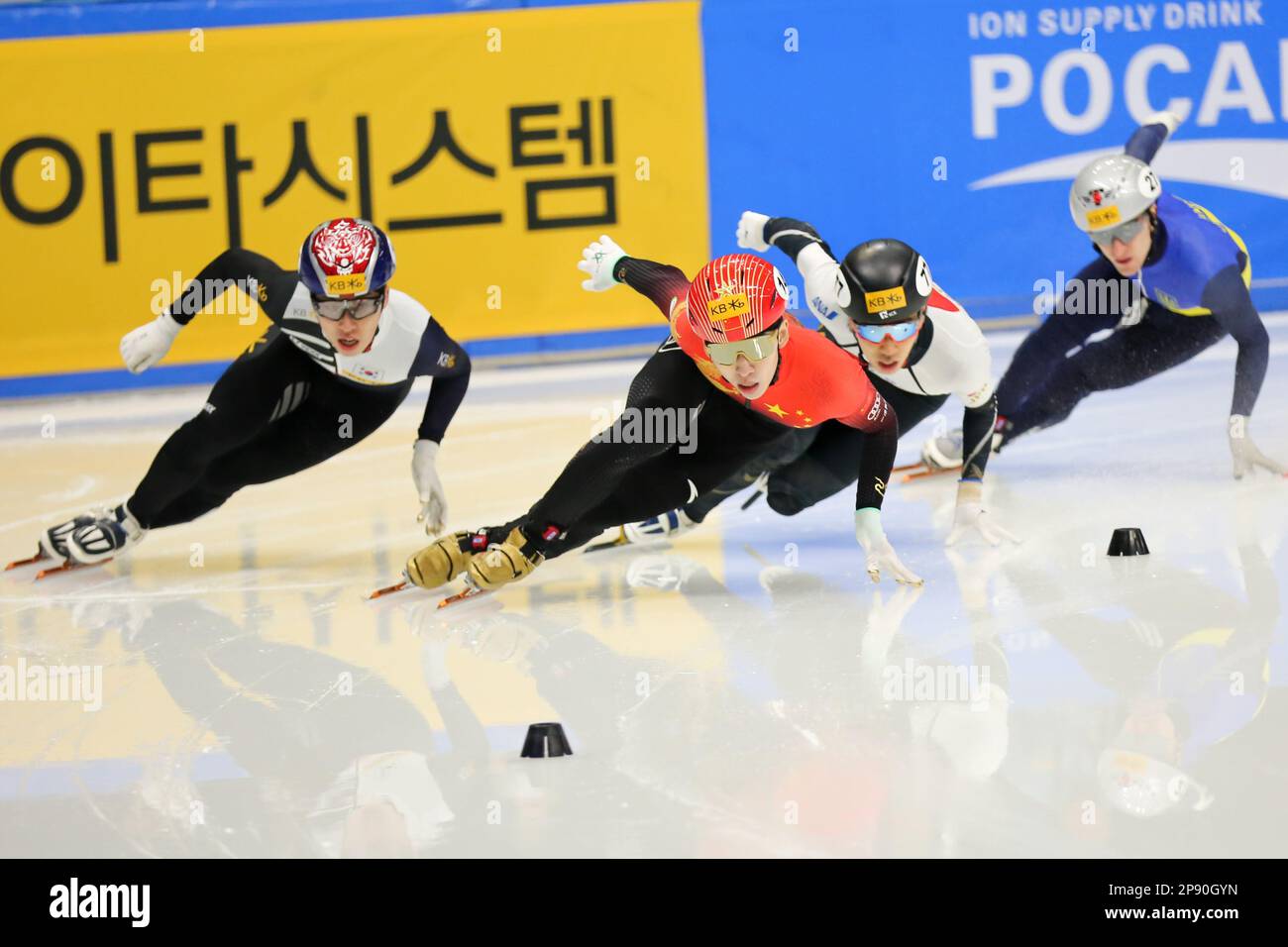 Seoul, South Korea. 10th Mar, 2023. Lin Xiaojun (front) of China ...