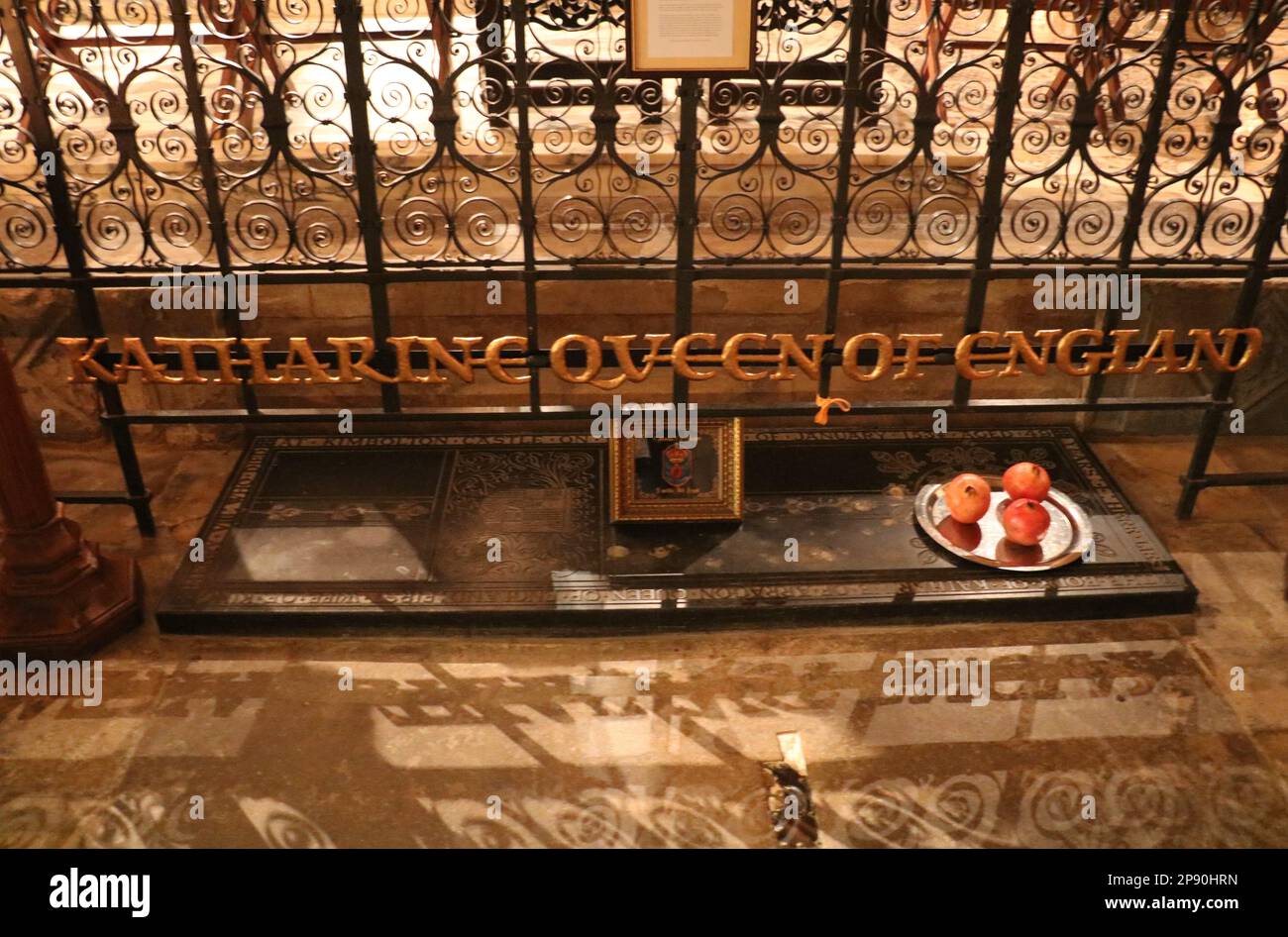 Grave of Catherine of Aragon at Peterborough Cathedral Stock Photo - Alamy
