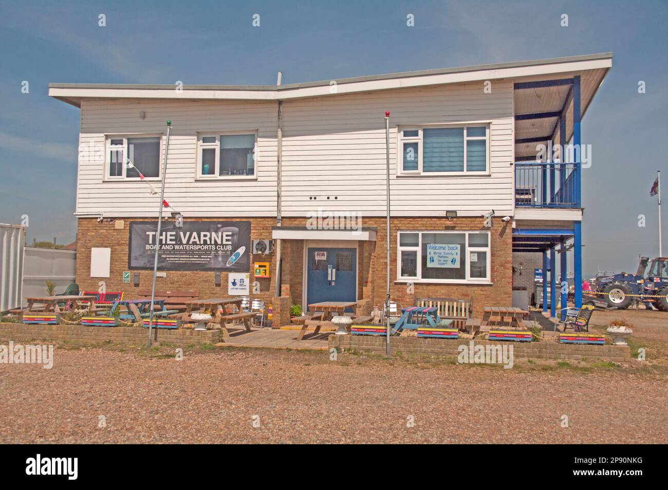 LITTLESTONE ON SEA KENT FRONT WATER SPORT CLUB Stock Photo - Alamy