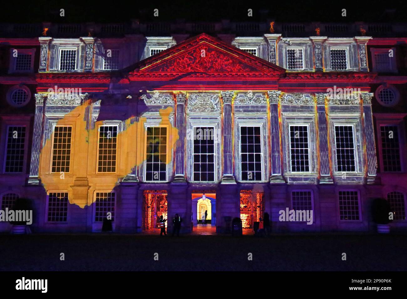 Palace of Light 2022 - illuminated display based on the 'King's Beasts ...