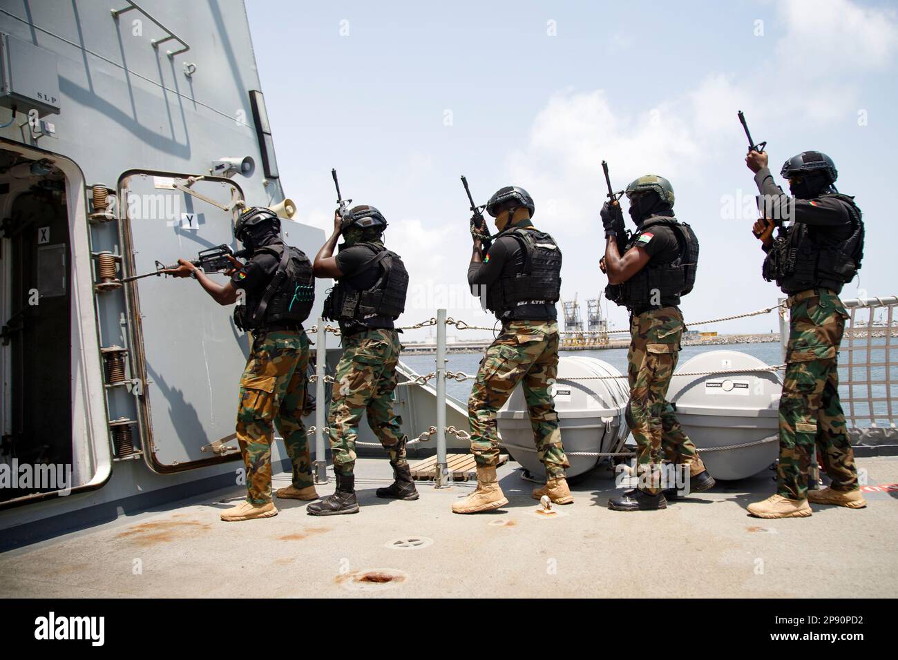 Ghanaian soldiers conduct close quarter combat drills during Flintlock ...