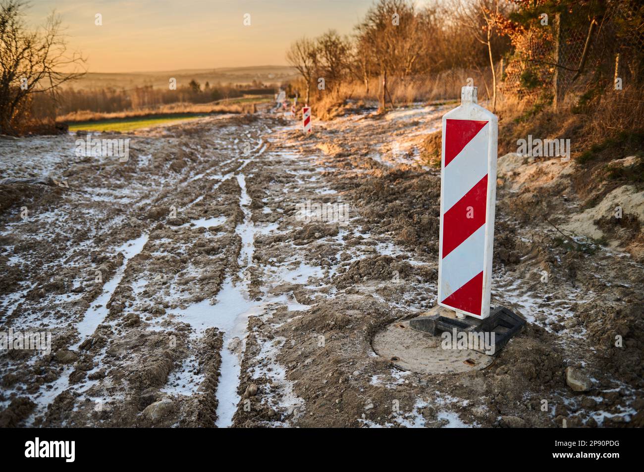 Mud ruts hi-res stock photography and images - Alamy