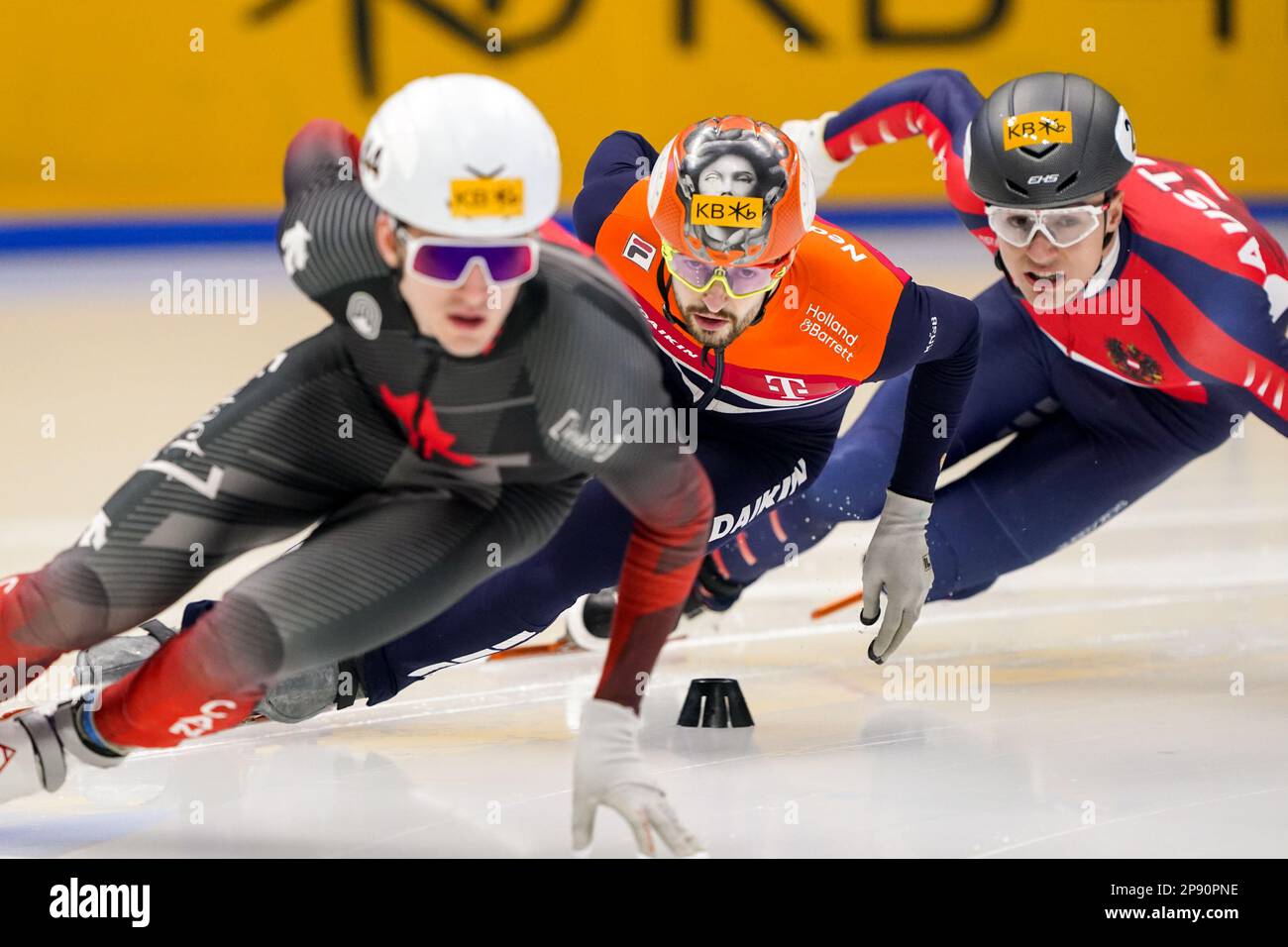 SEOUL, KOREA - MARCH 10: Itzhak de Laat of the Netherlands competing on ...