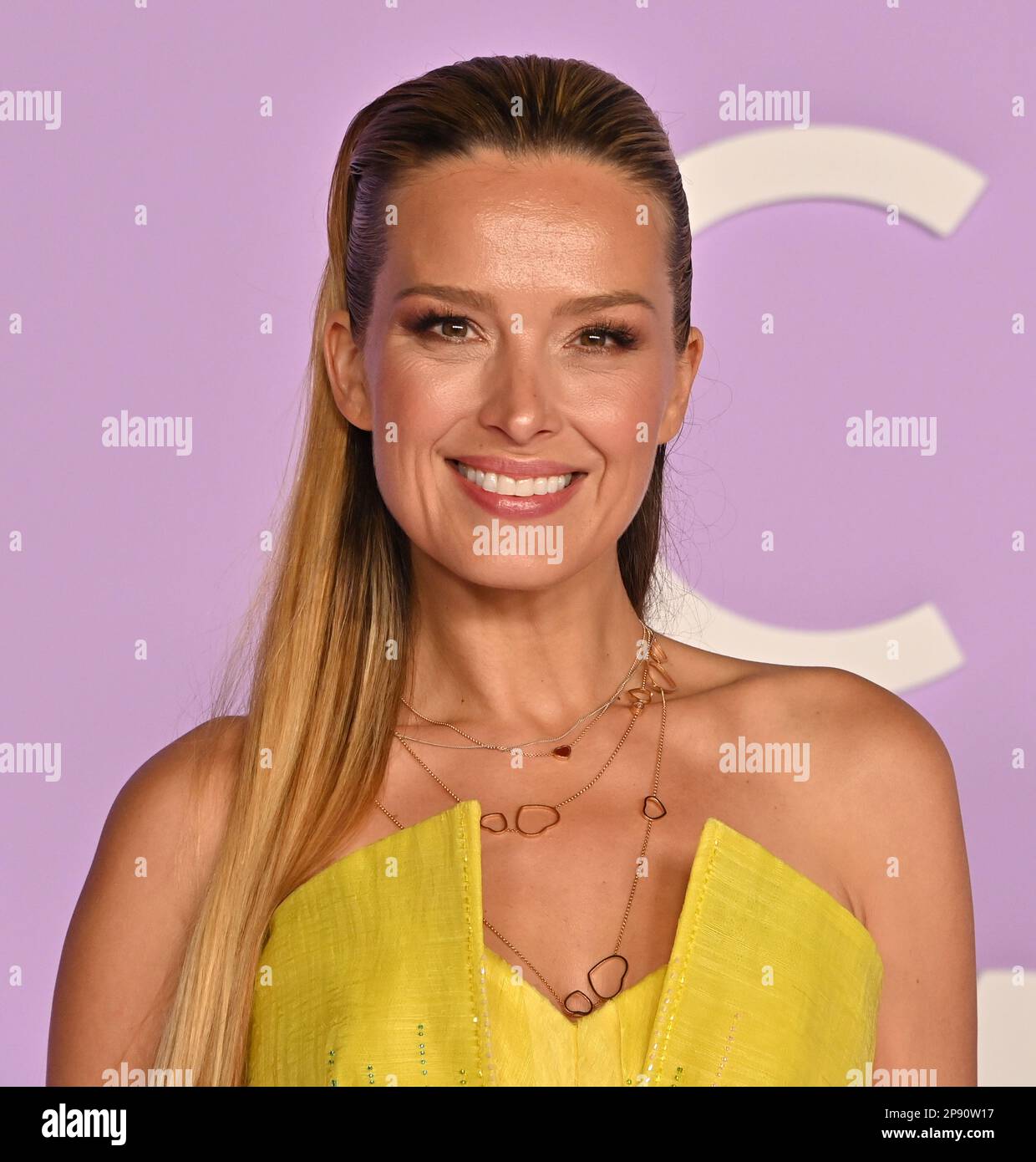 Hollywood, CA. March 9, 2023, Petra Nemcova arriving at the Green ...