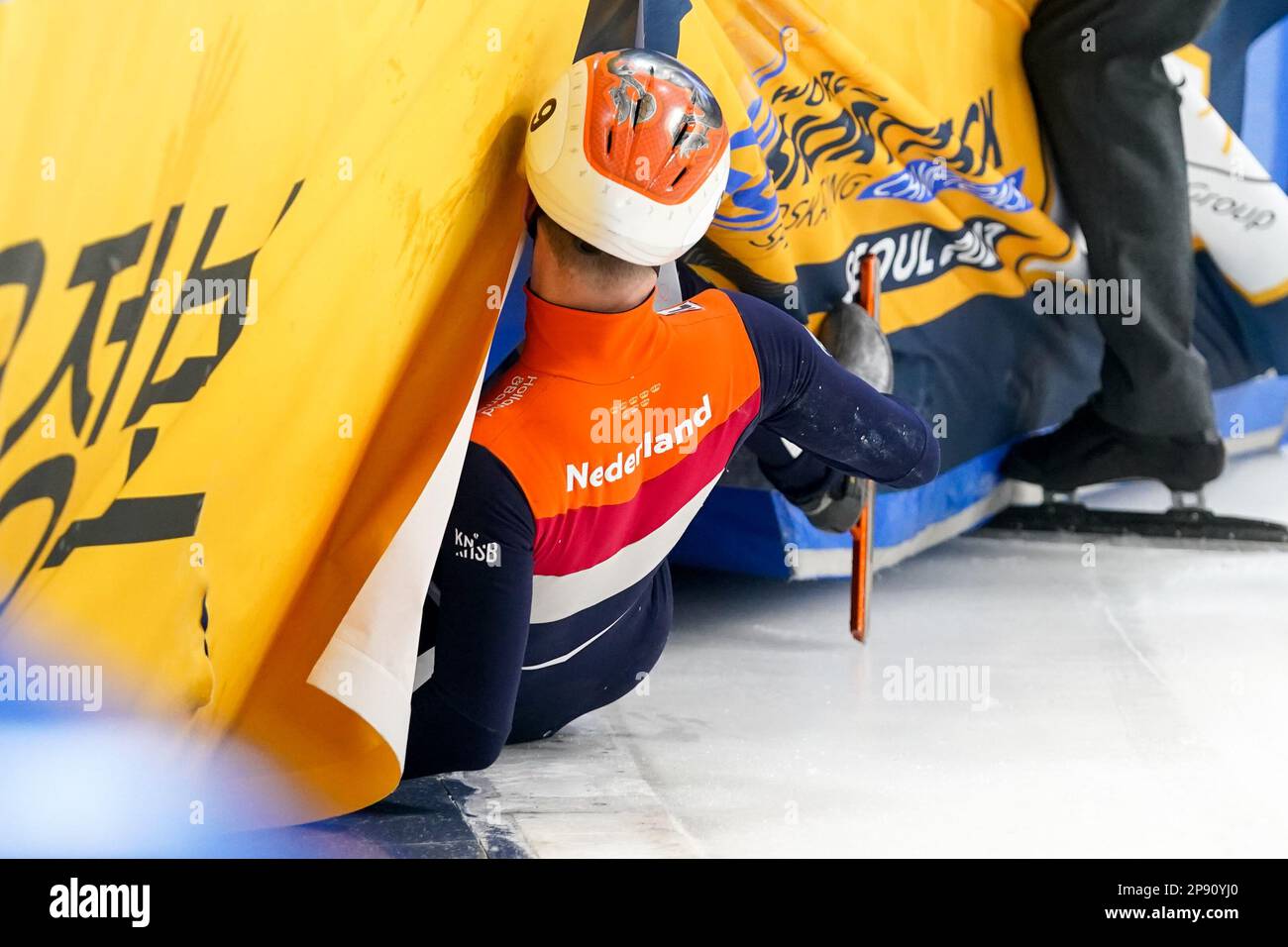 SEOUL, KOREA - MARCH 10: Itzhak de Laat of the Netherlands competing on ...