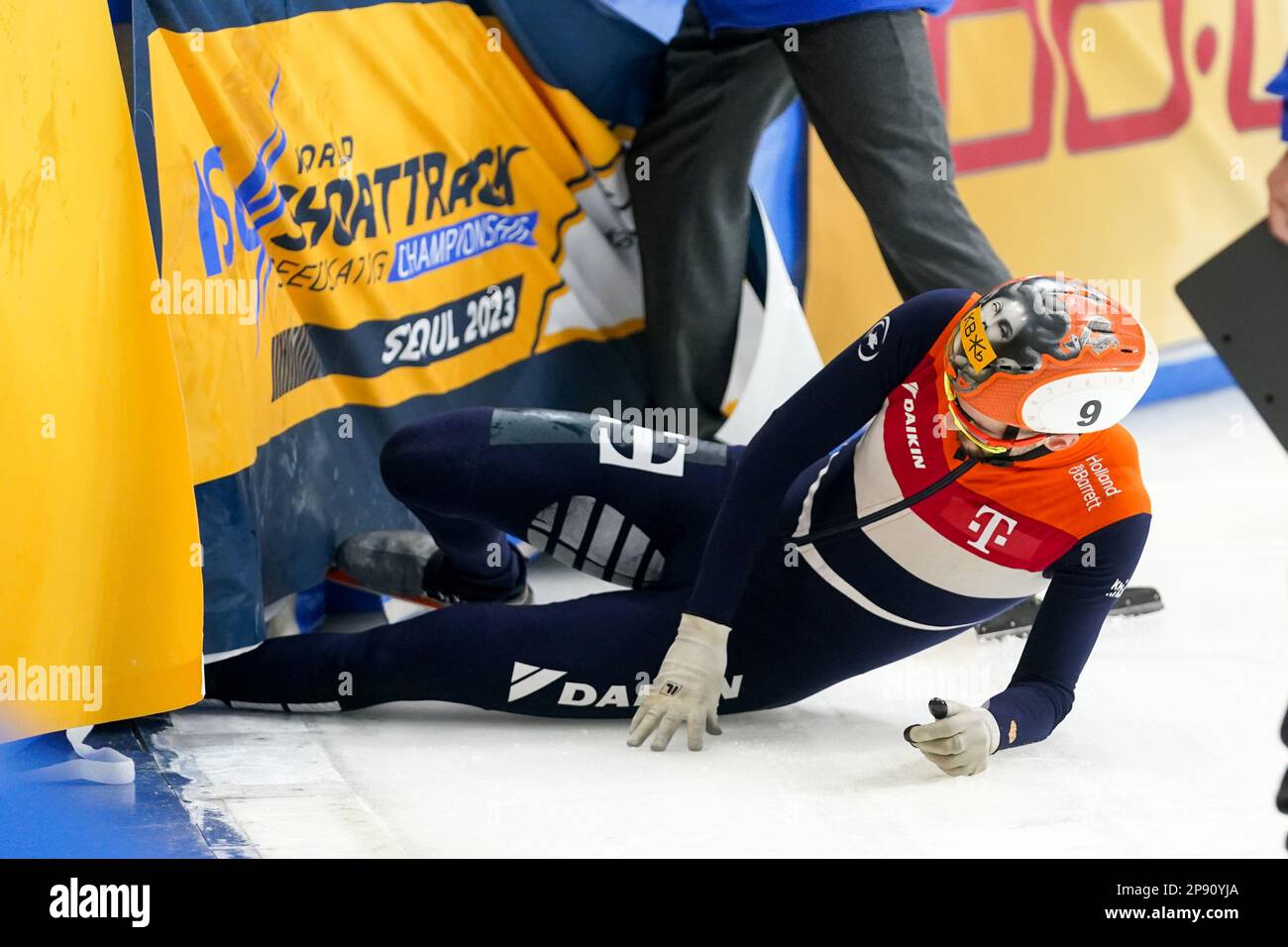 SEOUL, KOREA - MARCH 10: Itzhak de Laat of the Netherlands competing on ...