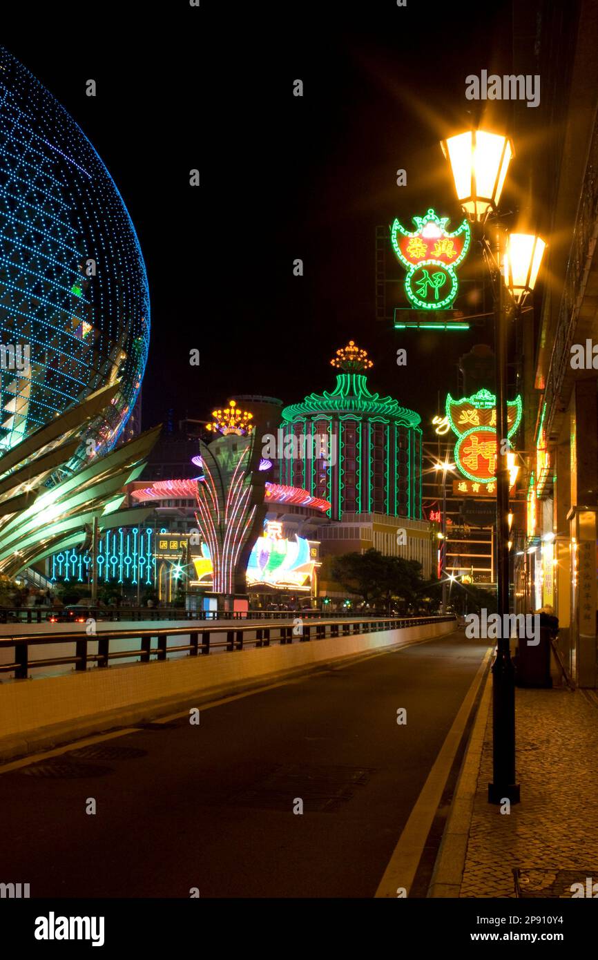 Macau nightlife hi-res stock photography and images - Alamy
