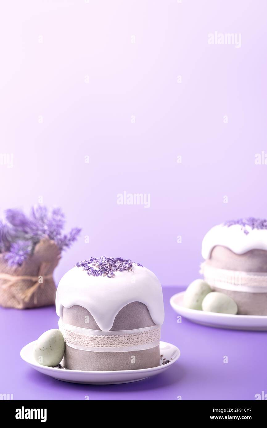 Beautiful easter cakes color hi-res stock photography and images - Alamy