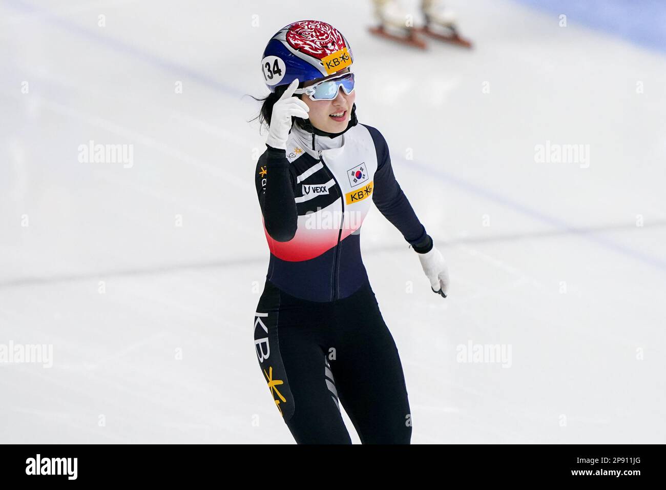 SEOUL, KOREA - MARCH 10: Gilli Kim of Korea competing on the Mixed ...