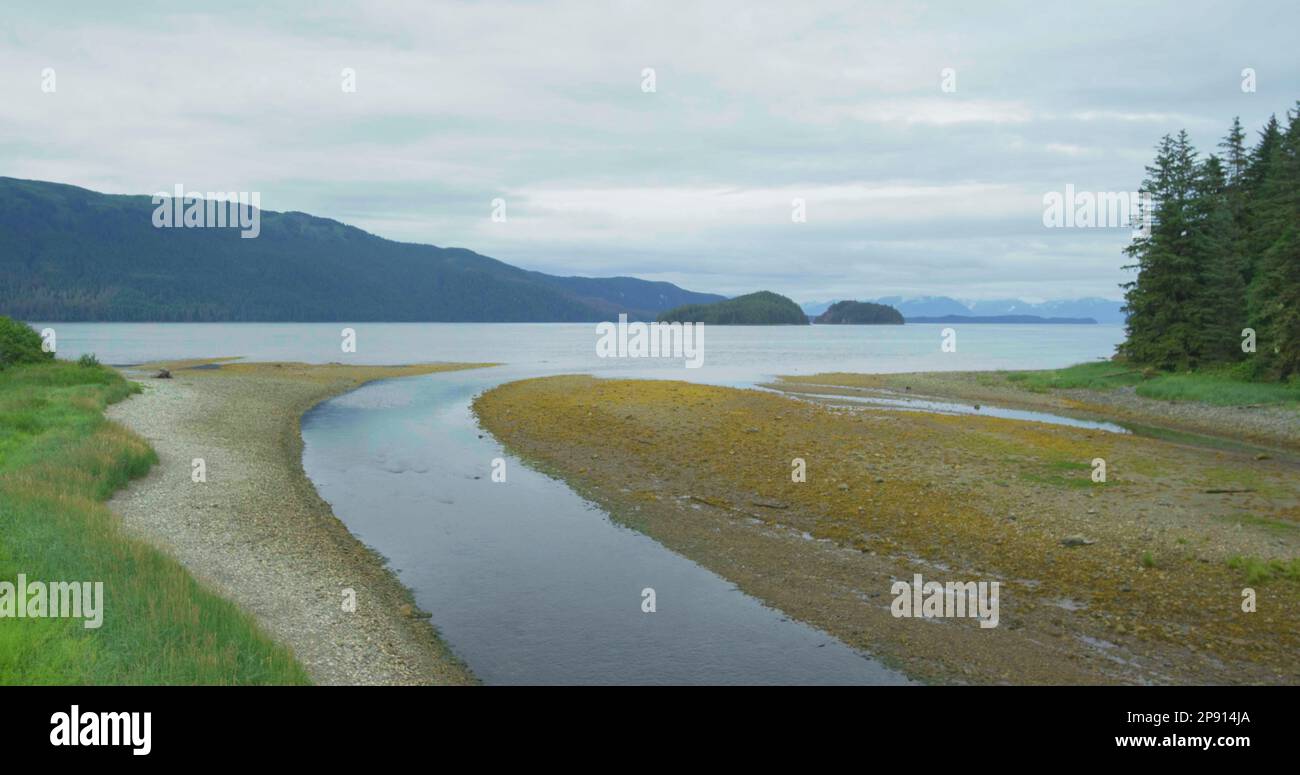 River flowing to the sea hi-res stock photography and images - Alamy