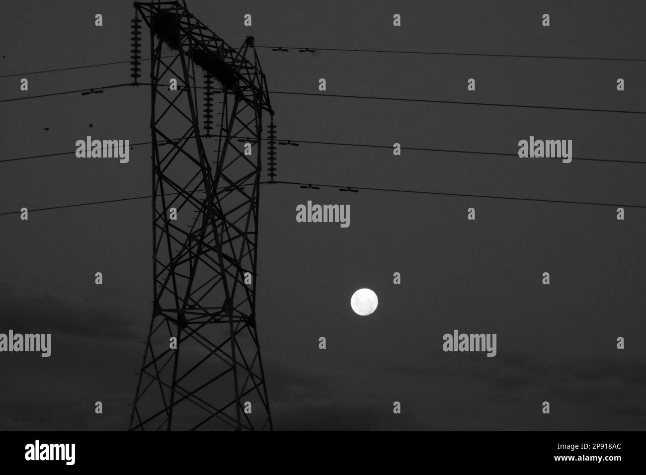 Mobile network telecommunication tower Black and White Stock Photos ...