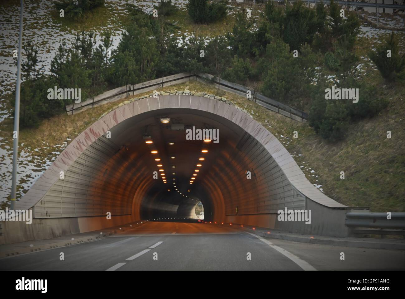 Photograph of a tunnel hi-res stock photography and images - Alamy