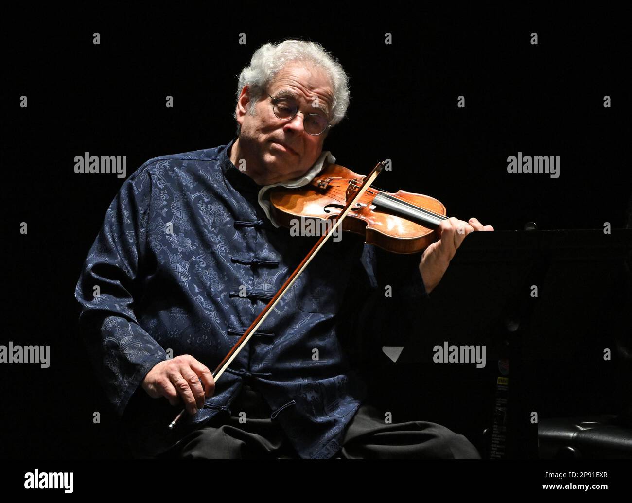 Fort Lauderdale FL, USA. 09th Mar, 2023. Itzhak Perlman performs at The ...