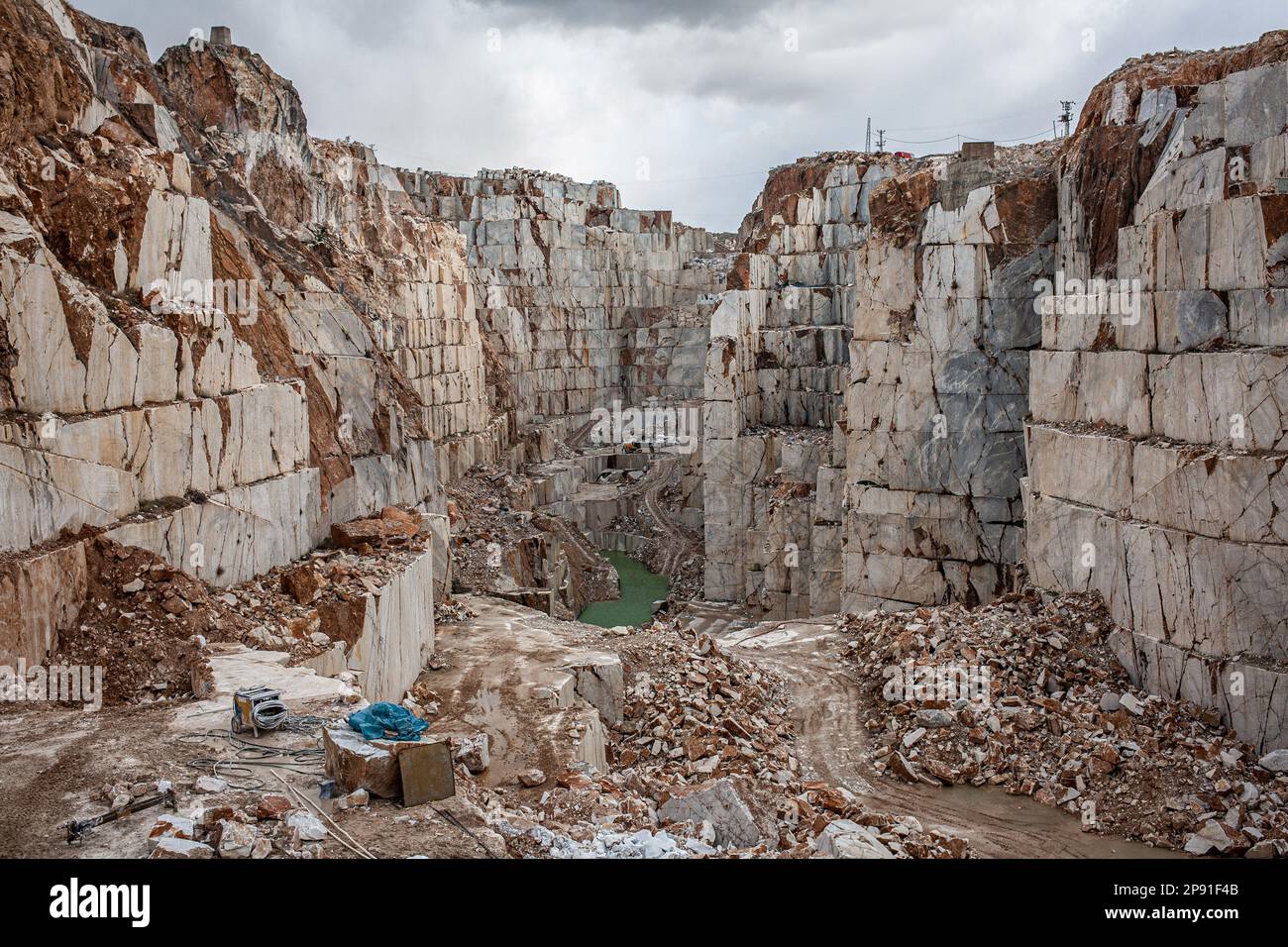 Deep mined hi-res stock photography and images - Alamy