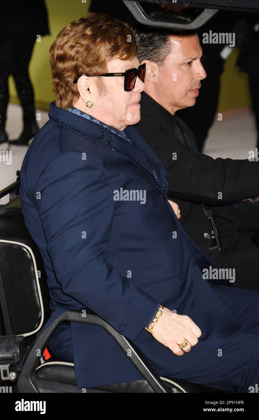 Elton john photos hi-res stock photography and images - Alamy