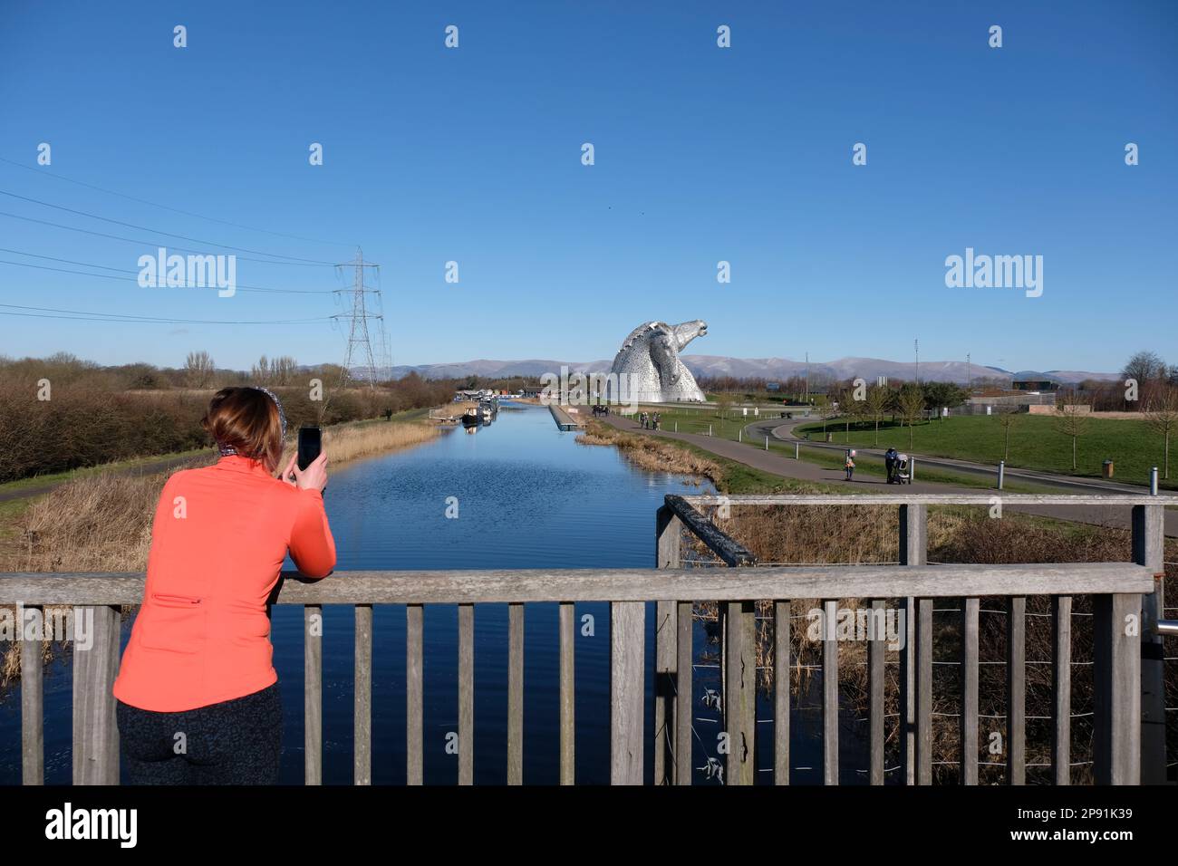 Falkirk, Scotland, UK. 10th March 2023. Overnight snowfall clears and ...