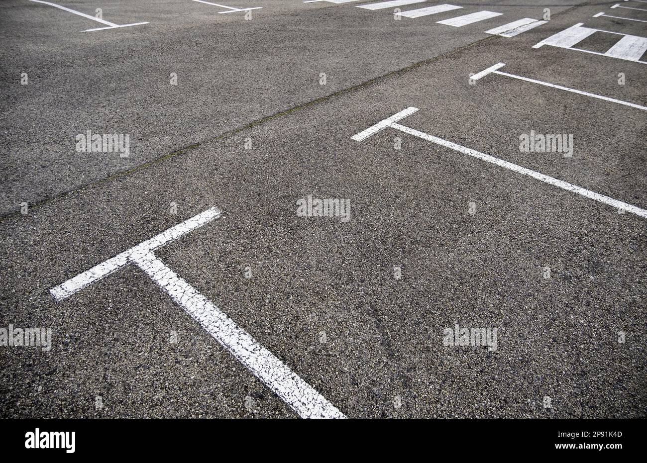 Detail of parking lines in a public parking lot, road signs Stock Photo ...