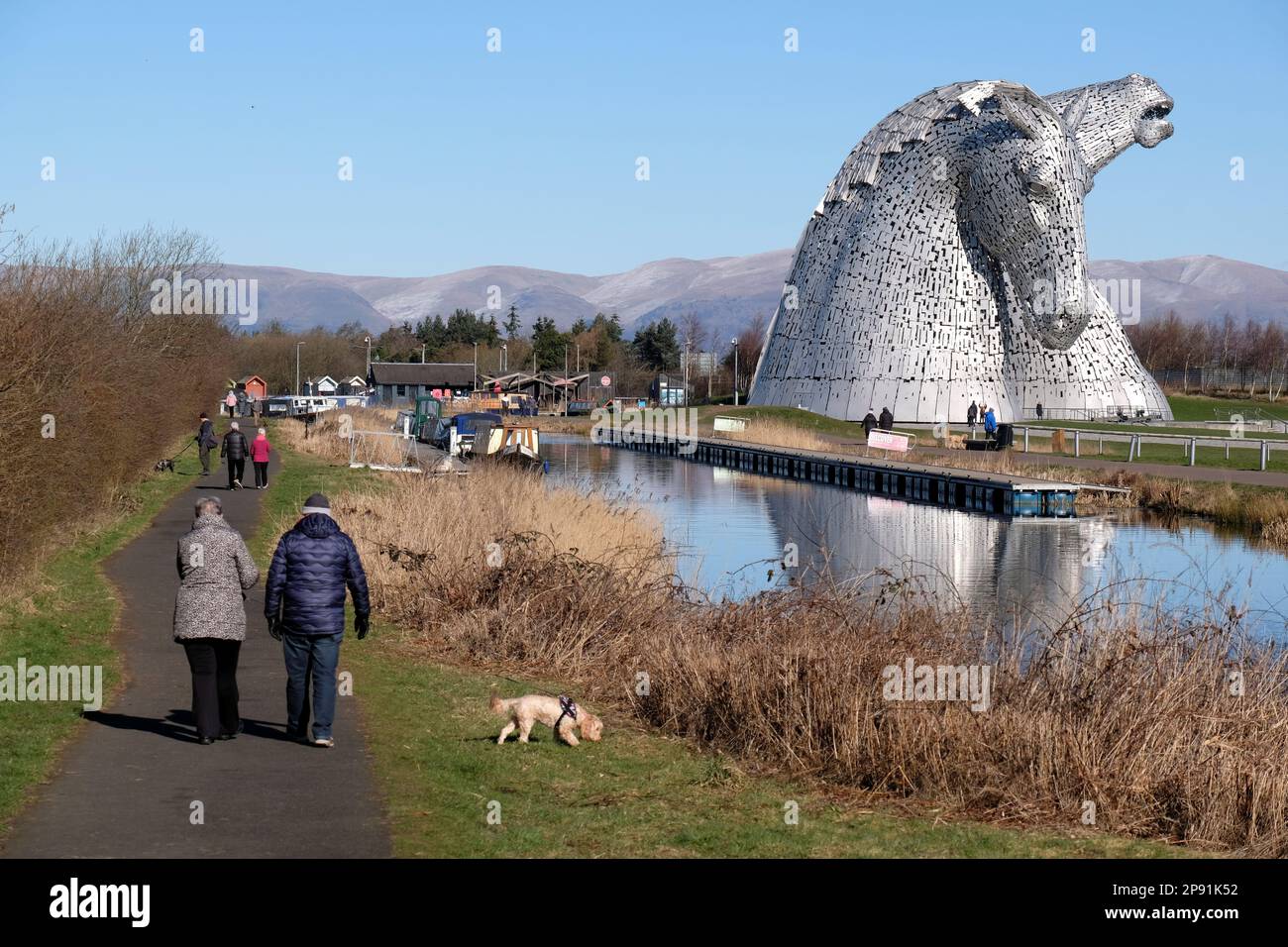 Falkirk, Scotland, UK. 10th March 2023. Overnight snowfall clears and ...