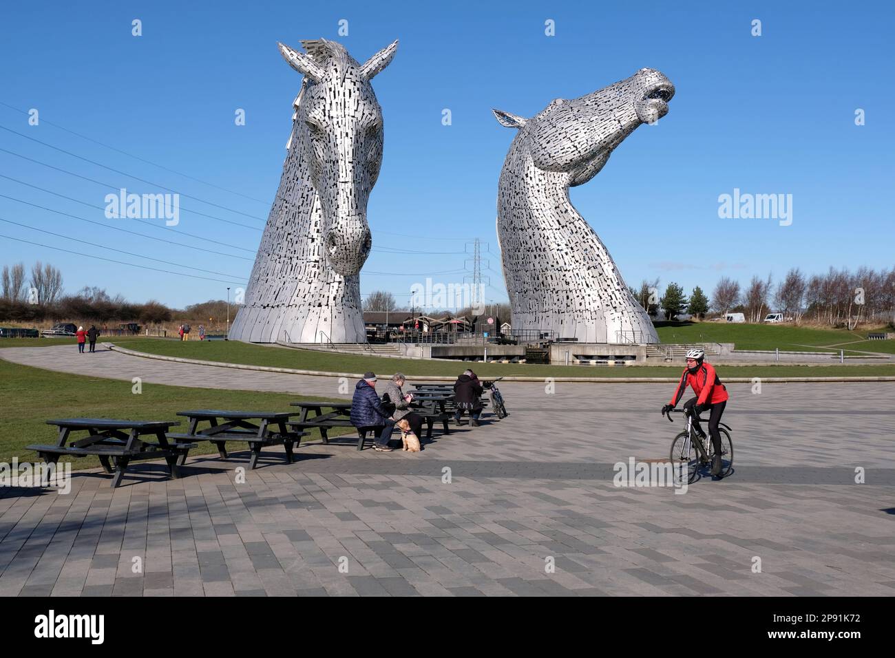 Falkirk, Scotland, UK. 10th March 2023. Overnight snowfall clears and ...