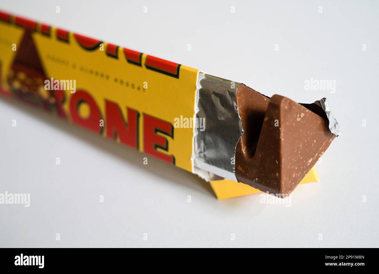 Schweizer Schokolade Toblerone Stock Photo - Alamy