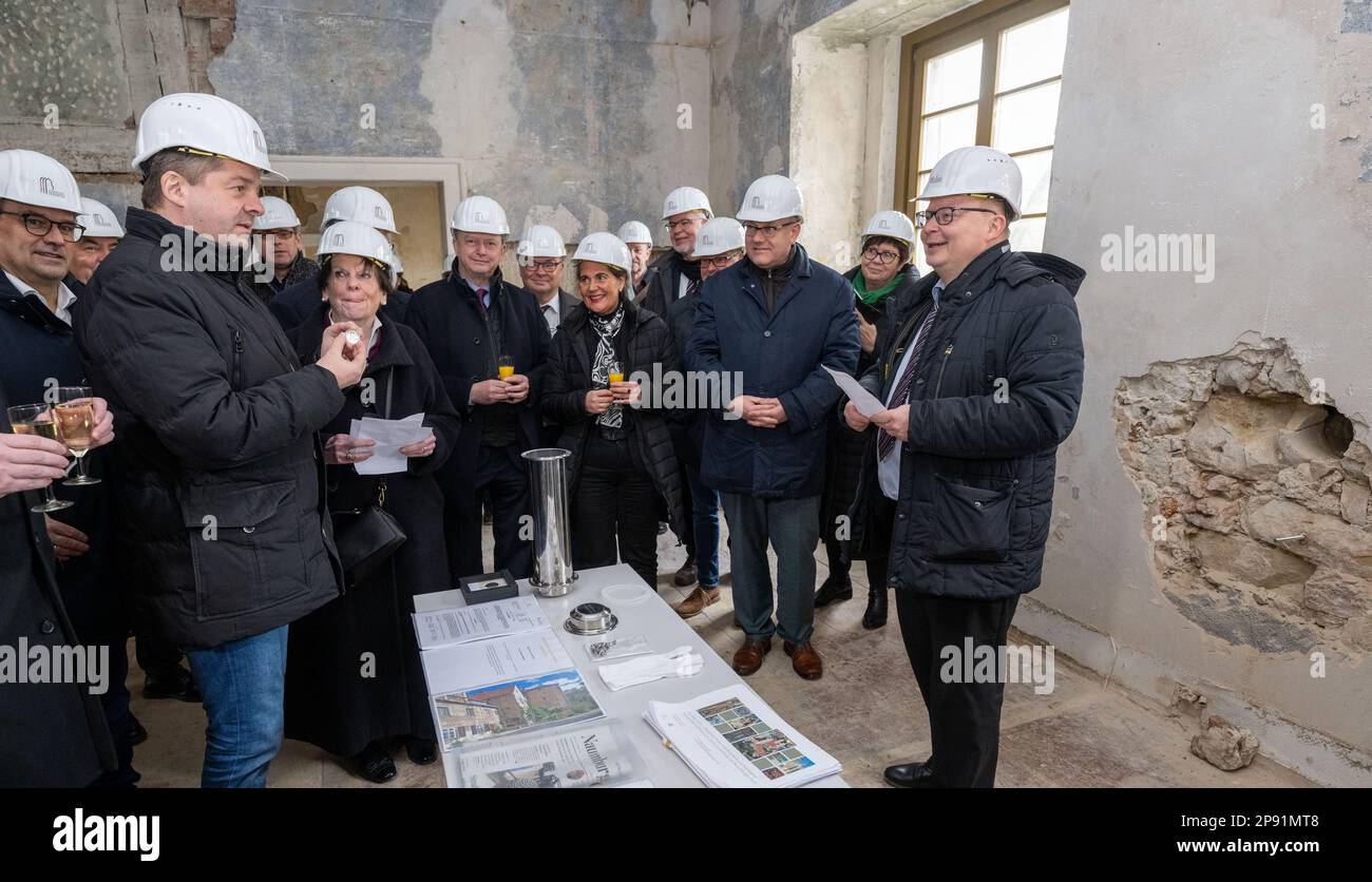10 March 2023, Saxony-Anhalt, Naumburg: Sven Schulze (CDU, front l ...