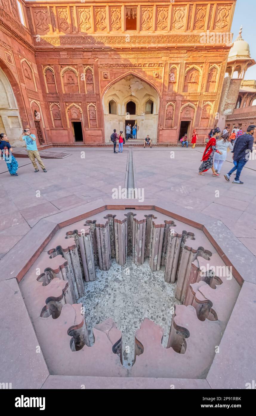 Arga fort fountain UNESCO World Heritage in India Stock Photo - Alamy