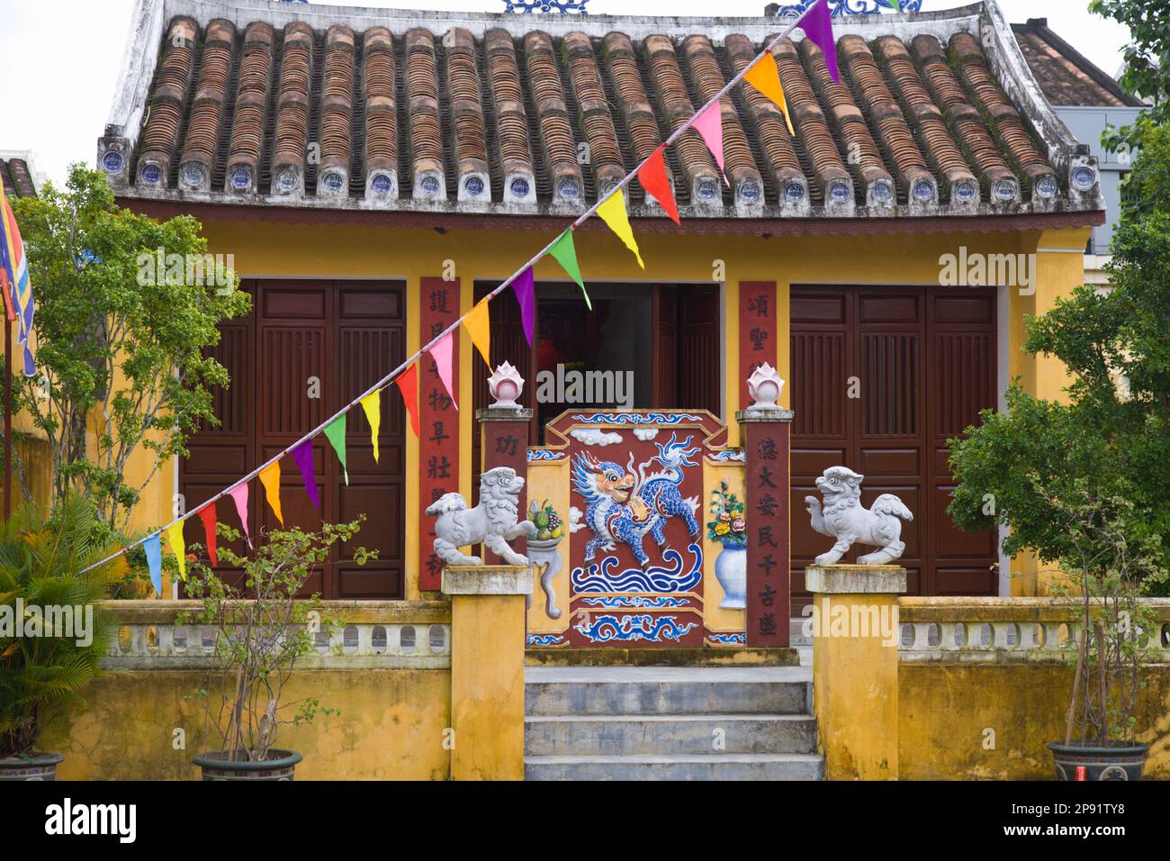 Hoi an communal house hi-res stock photography and images - Alamy