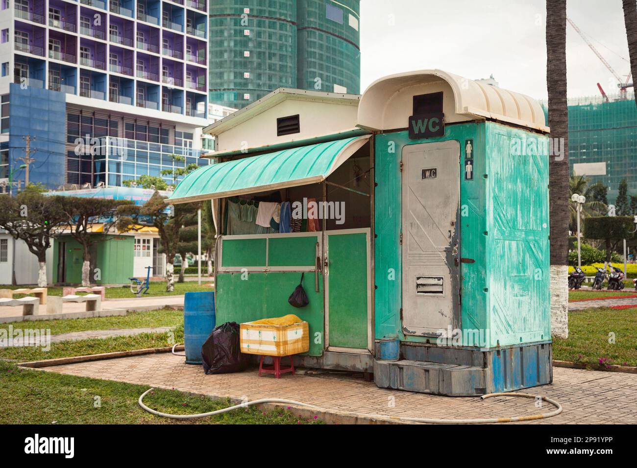 Porta cabin hi-res stock photography and images - Alamy