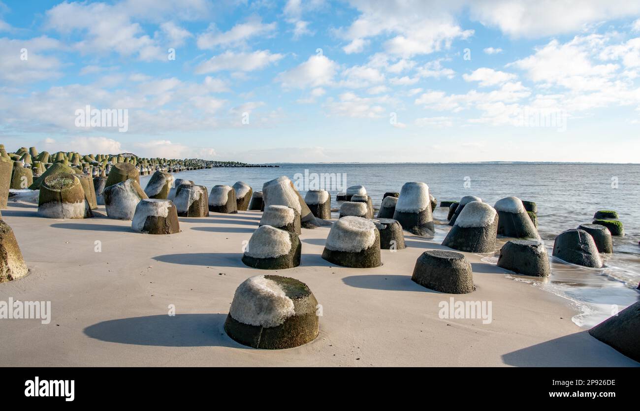 Tetrapods for coastal protection hi-res stock photography and images ...