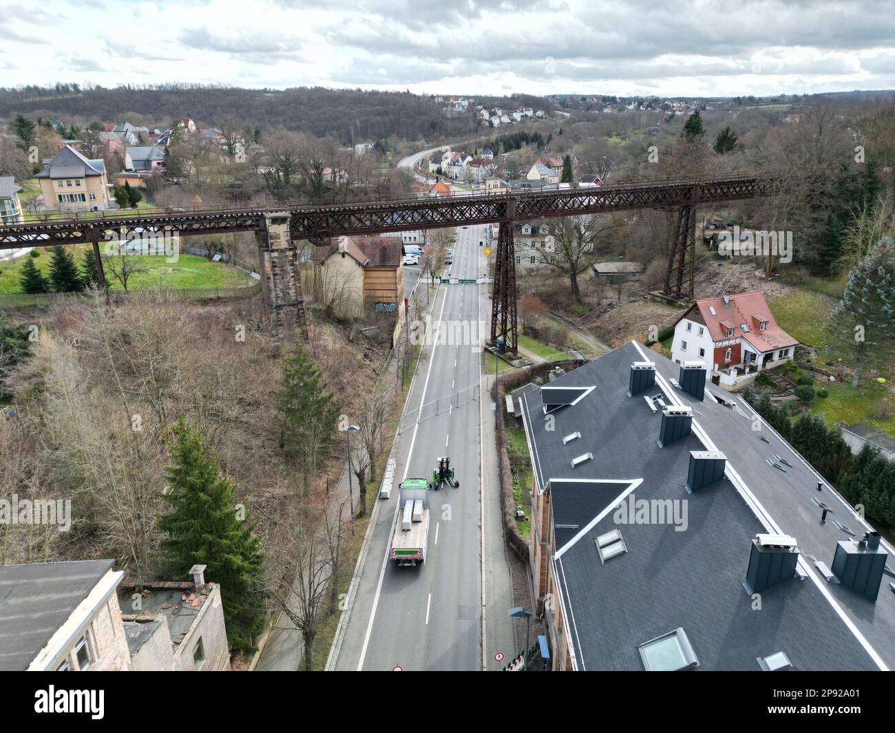 10 March 2023, Thuringia, Weida: A railroad bridge crosses the federal ...