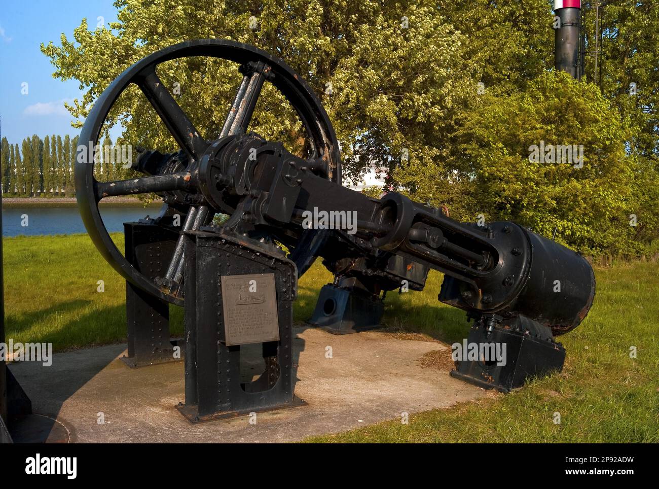 Steam engine of a bucket dredger on the Lankenauer Hoeft, Bremen ...