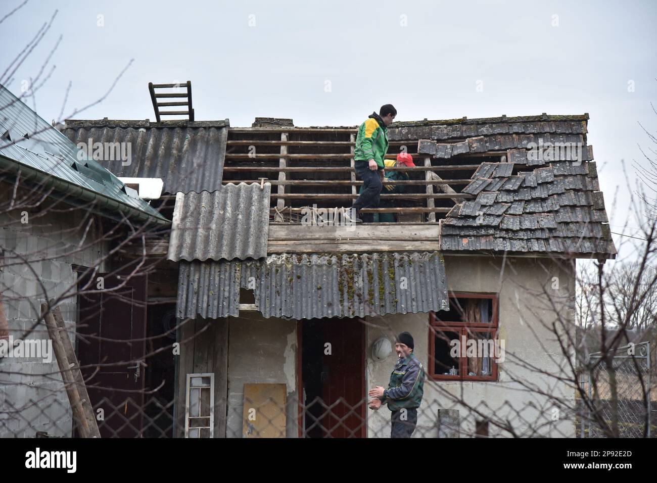 Shock area hi-res stock photography and images - Alamy