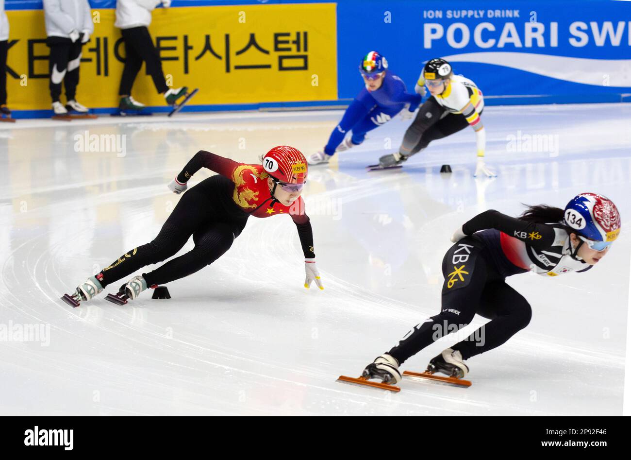 Seoul, South Korea. 10th Mar, 2023. Zang Yize (L, front) of China and ...