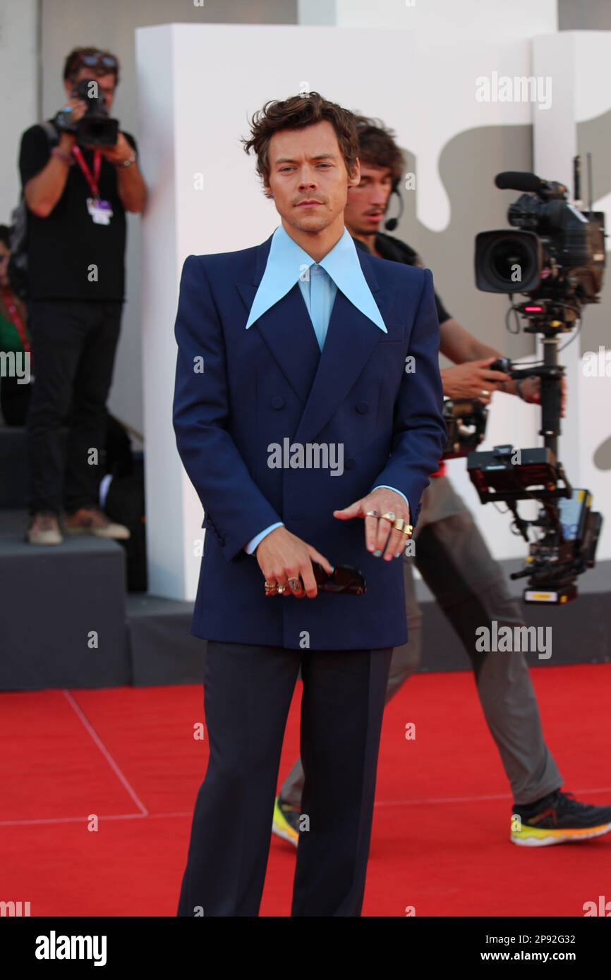 Harry Styles red carpet premiere ""Don't worry darling "" Venice film ...