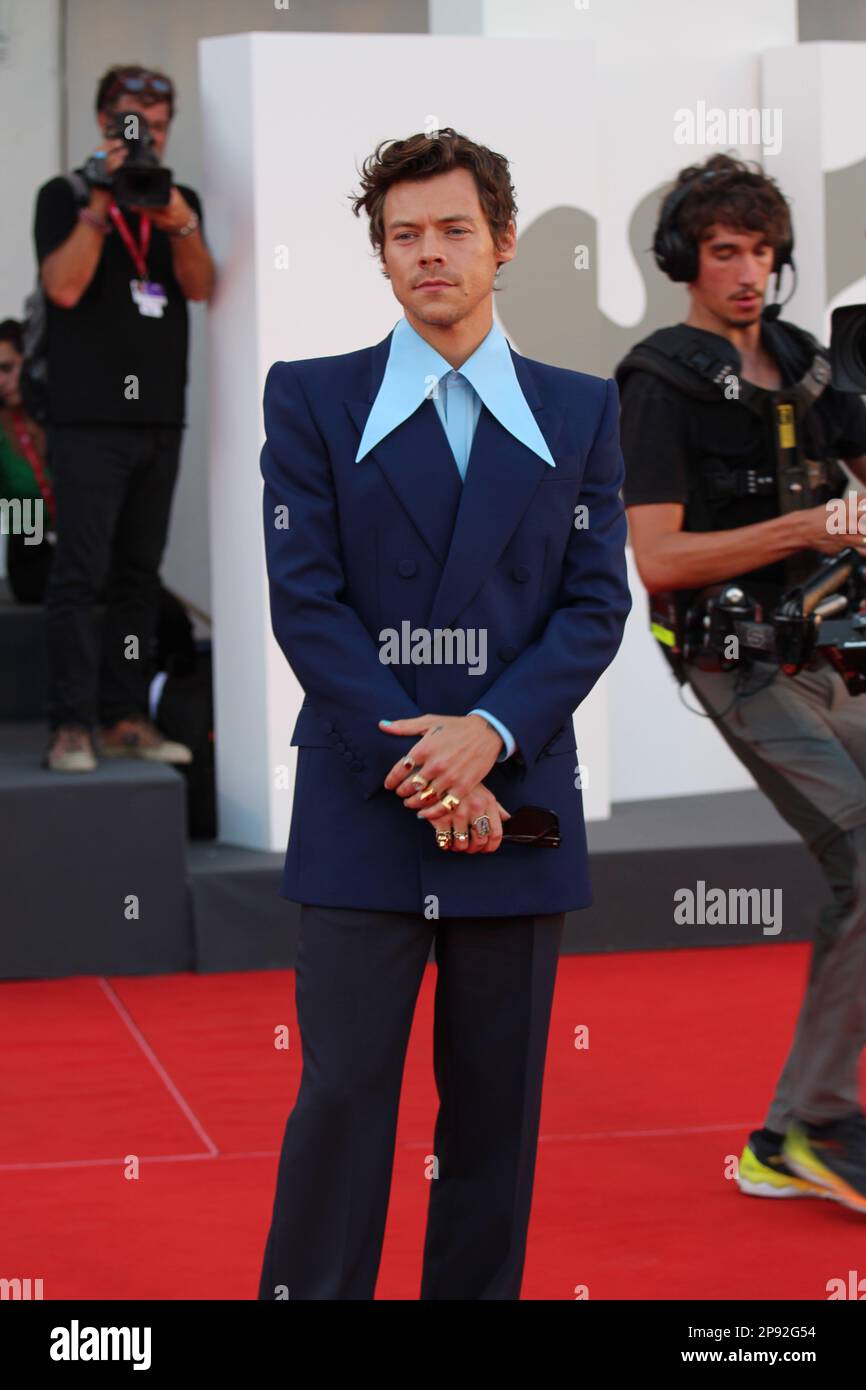 Harry Styles red carpet premiere ""Don't worry darling "" Venice film ...