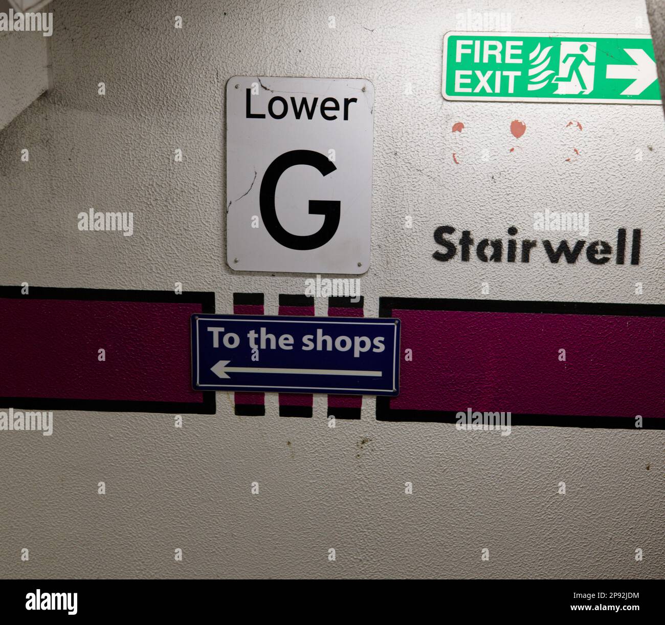 Common signage in UK, Car parks Stock Photo - Alamy
