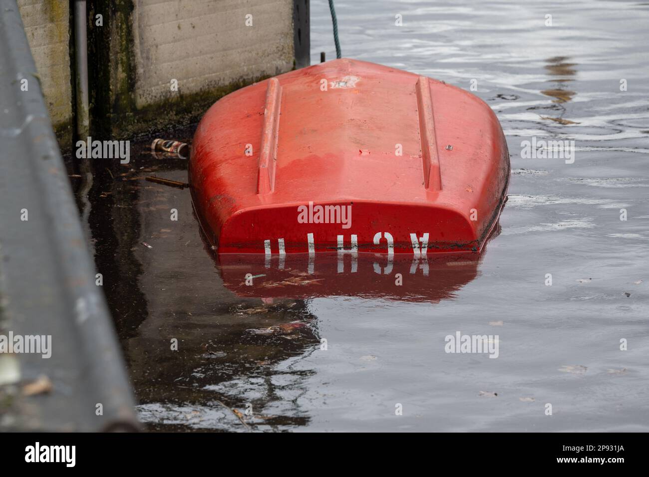 Capsized boat in lock hi-res stock photography and images - Alamy